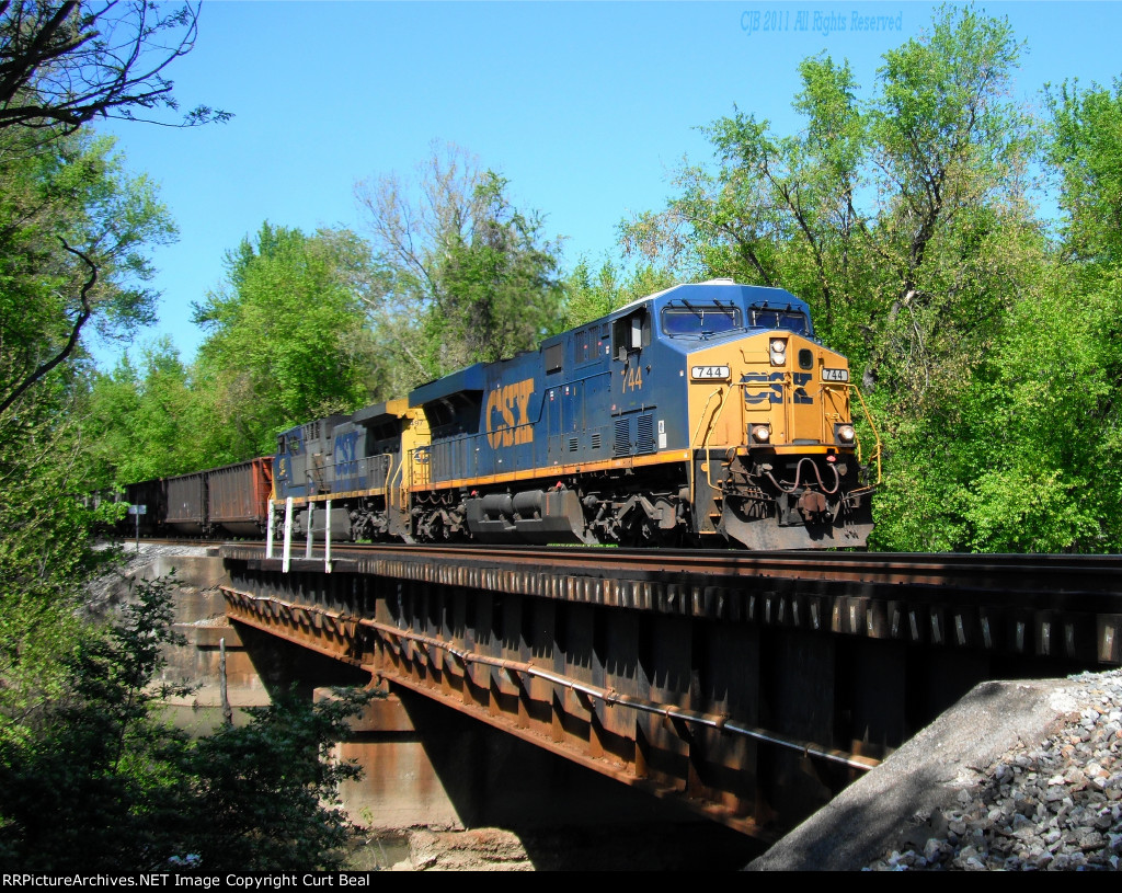CSX 744